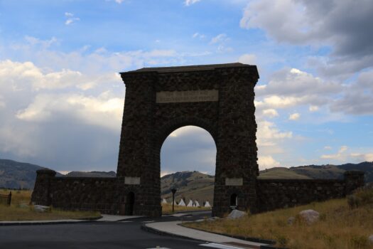 Unlocking Yellowstone: A Comprehensive Guide to Park Entrances - THE ...